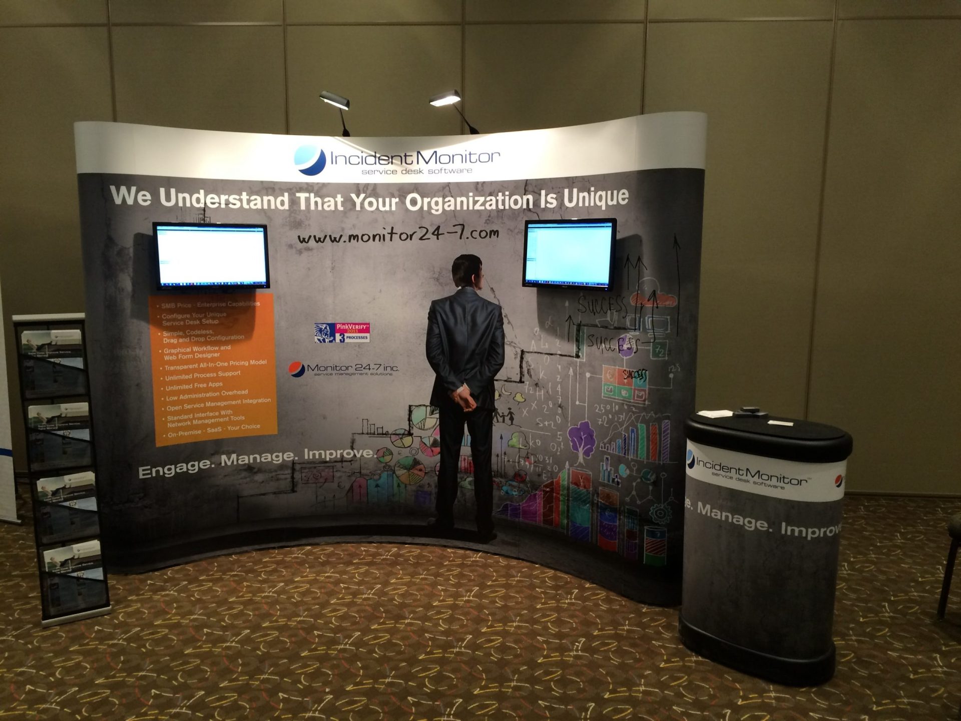 Vinyl Signs & Displays In Toronto | Best Displays & Graphics